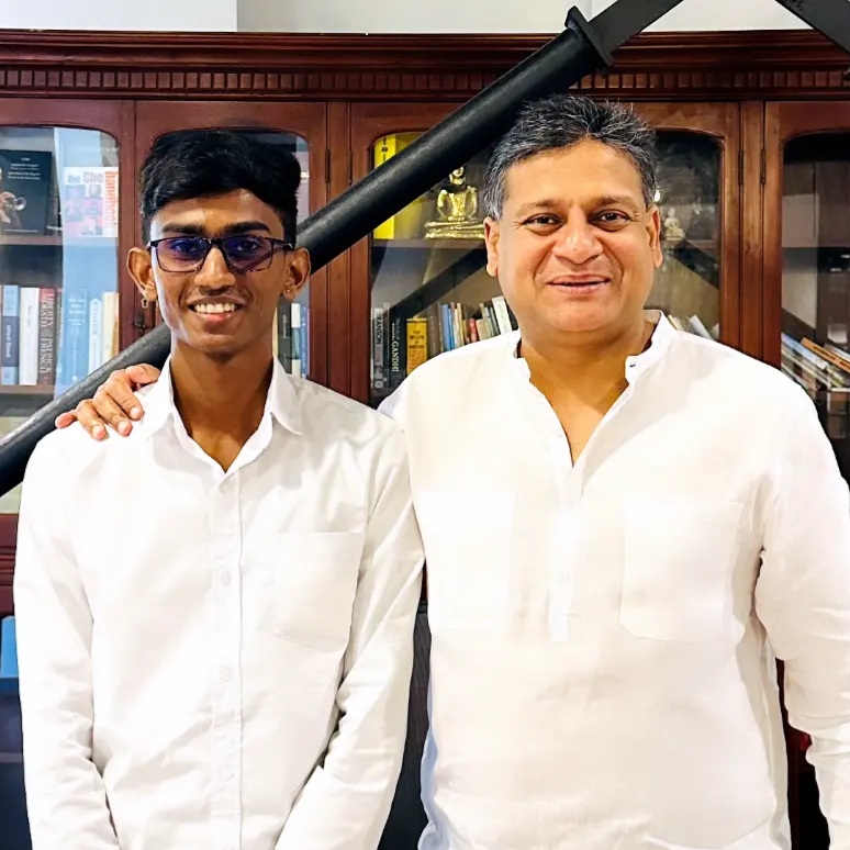 About Me - Dinuka D. Kirindage